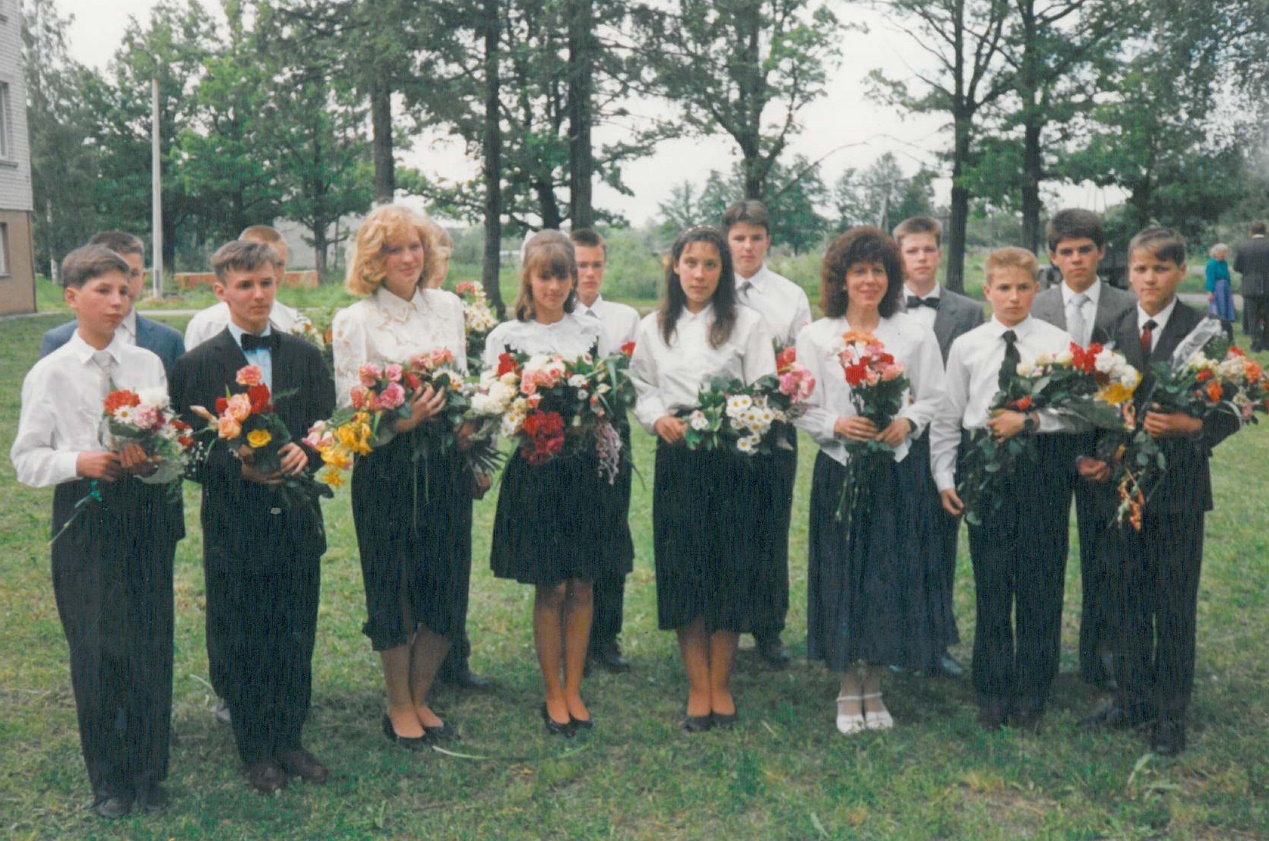 9. klases 1990.-2016. gada absolventi – Ozolnieku vidusskola